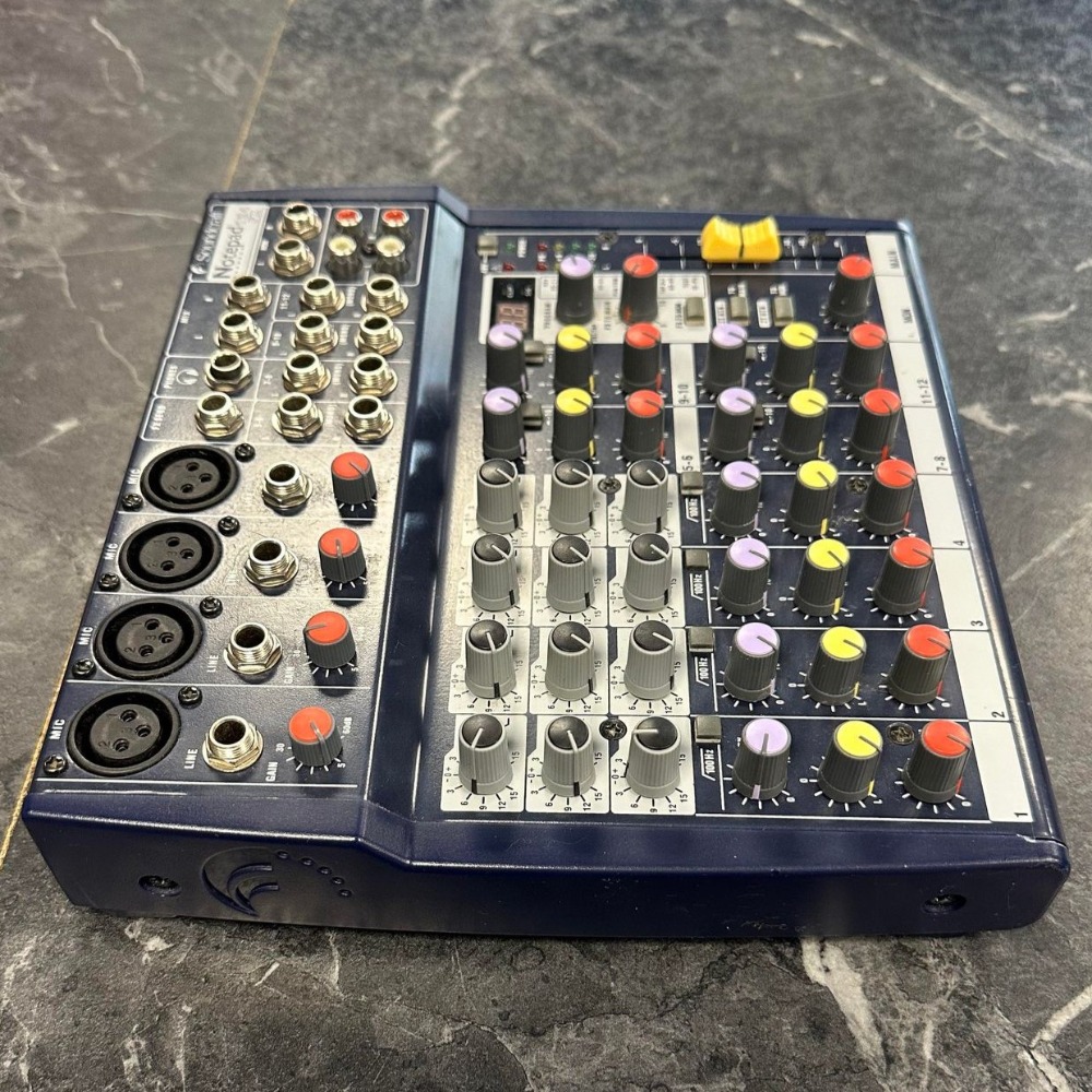 Pre-owned Soundcraft Notepad 124FX 4 Mono / Stereo Audio mixer - Own4Less